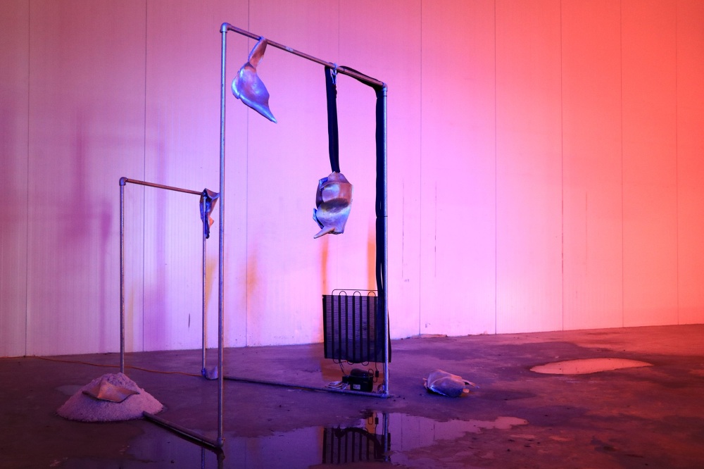 public design: cold sweat - Gabriel Birch
