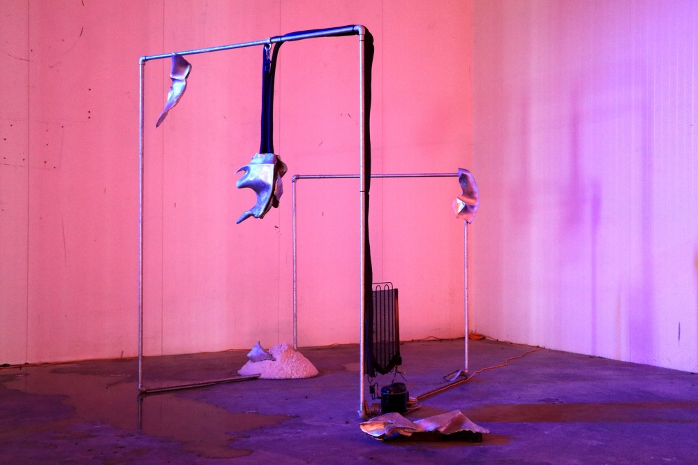 public design: cold sweat - Gabriel Birch