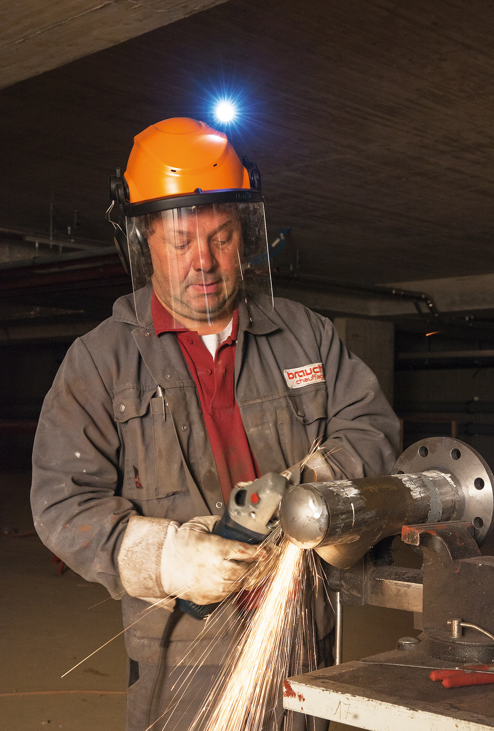 Unit safety helmet system. - www.jaehoonjung.com