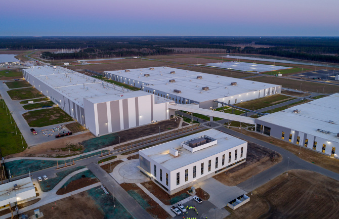 Volvo Office Campus - Rachel Kowalczyk