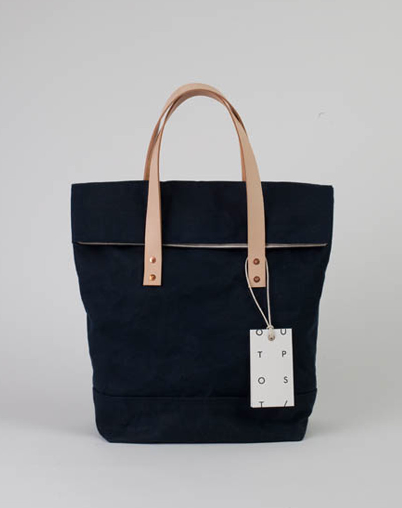 03. Fold-over tote - OUTPOST
