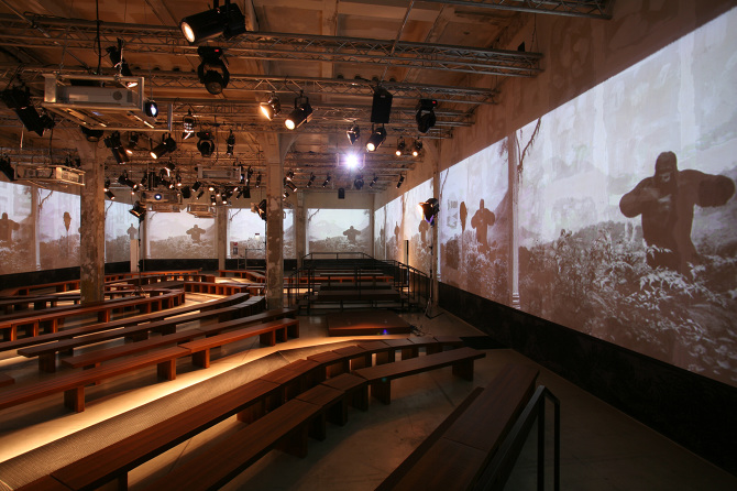 Prada Autumn 2006 Fashion Show - Israel Kandarian