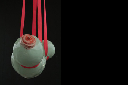 Hanging objects - Aniek Meeldijk