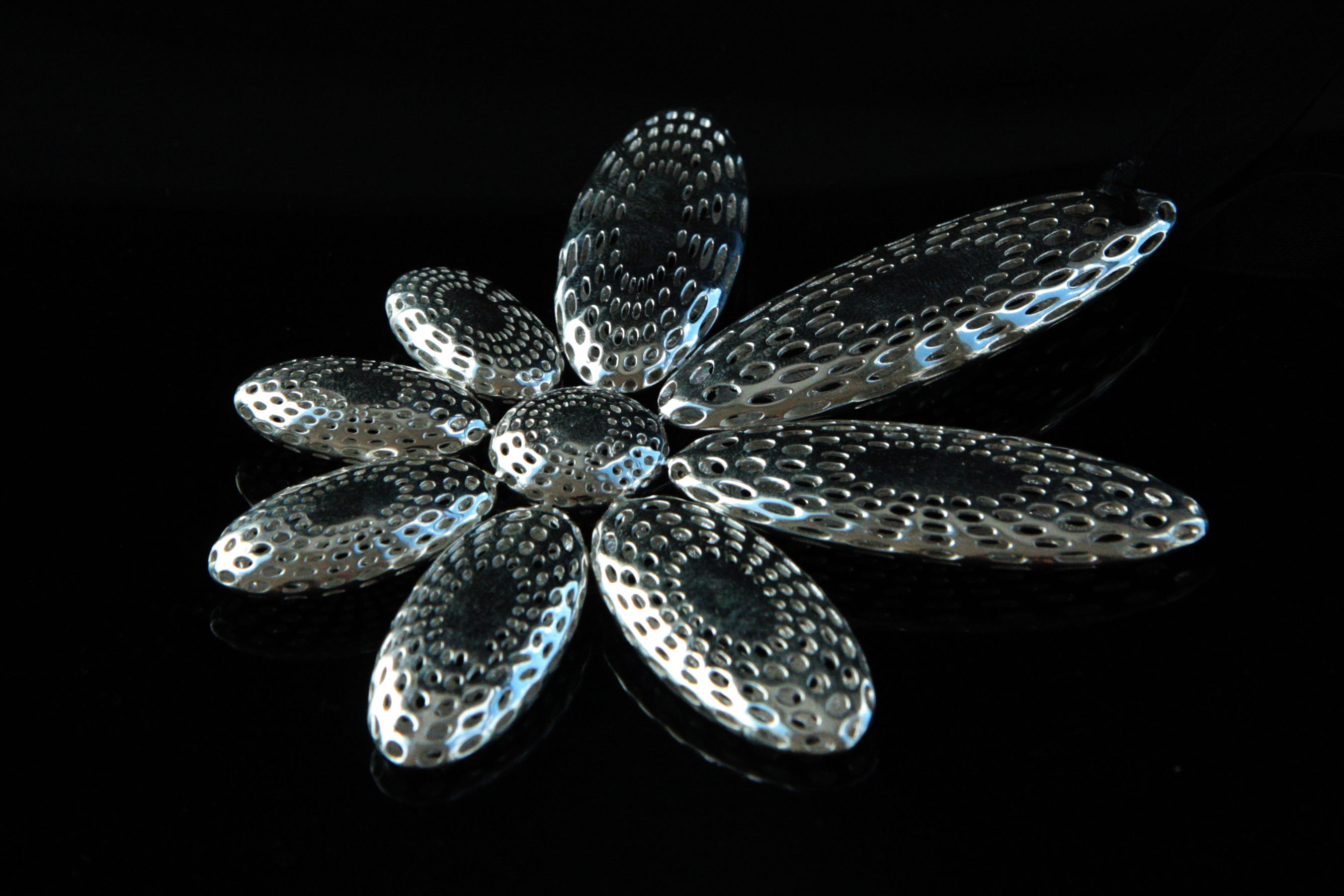 Systema03 flower pendulum - Systemalab