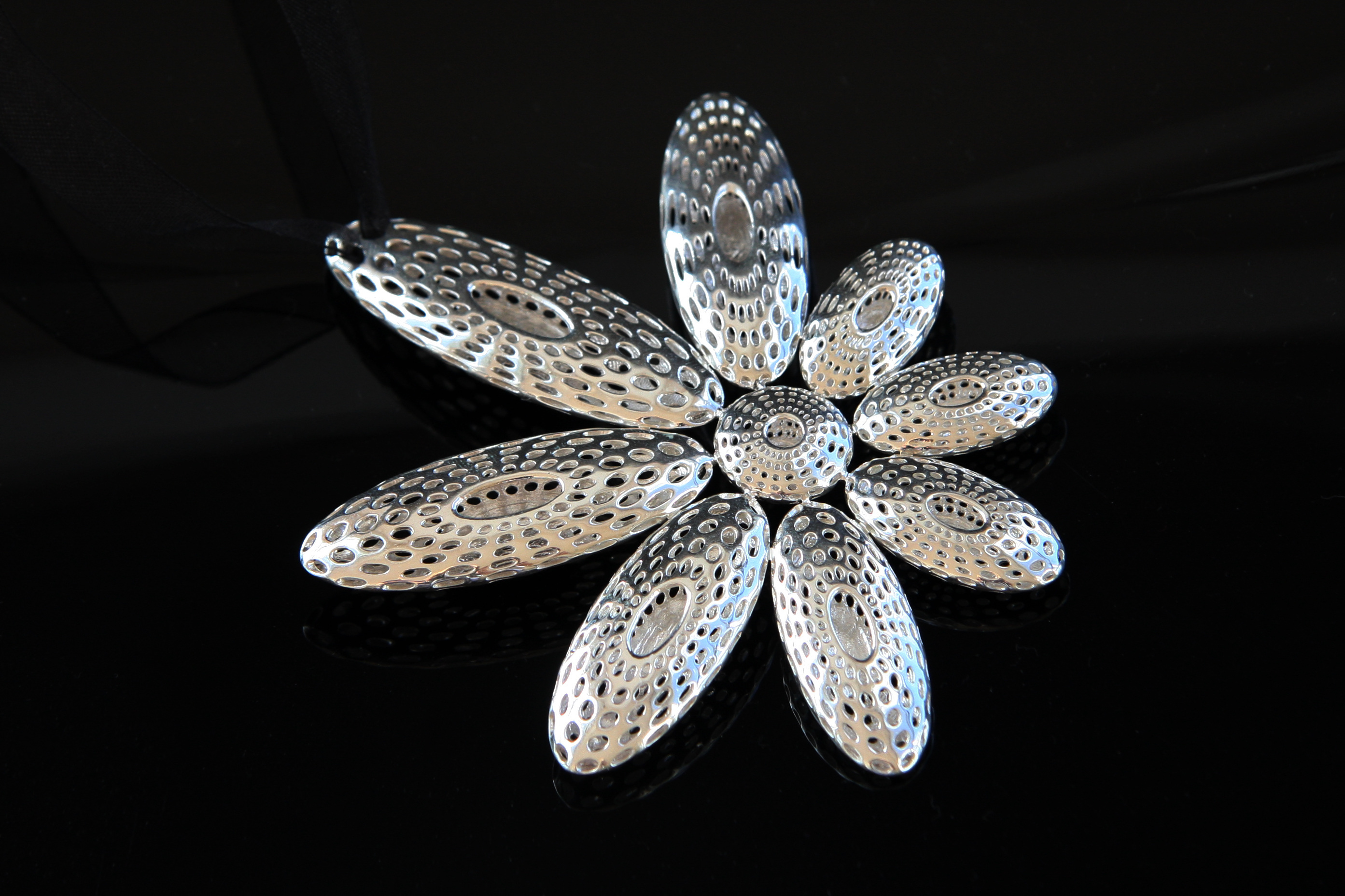 Systema03 flower pendulum - Systemalab