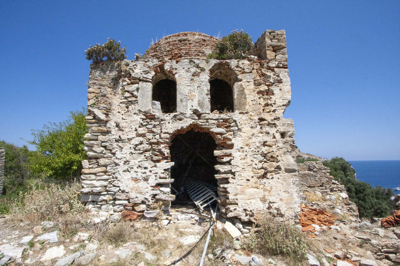 Restoration of the buildings in the area Castle of Skiathos - Themelis ...