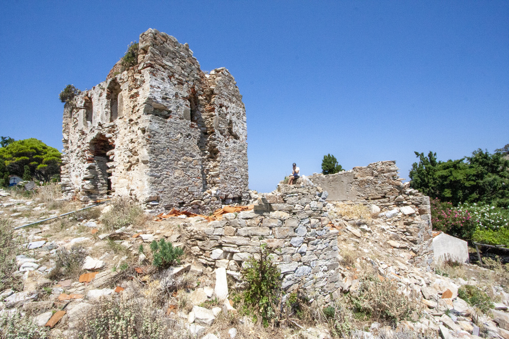 Restoration of the buildings in the area Castle of Skiathos - Themelis ...