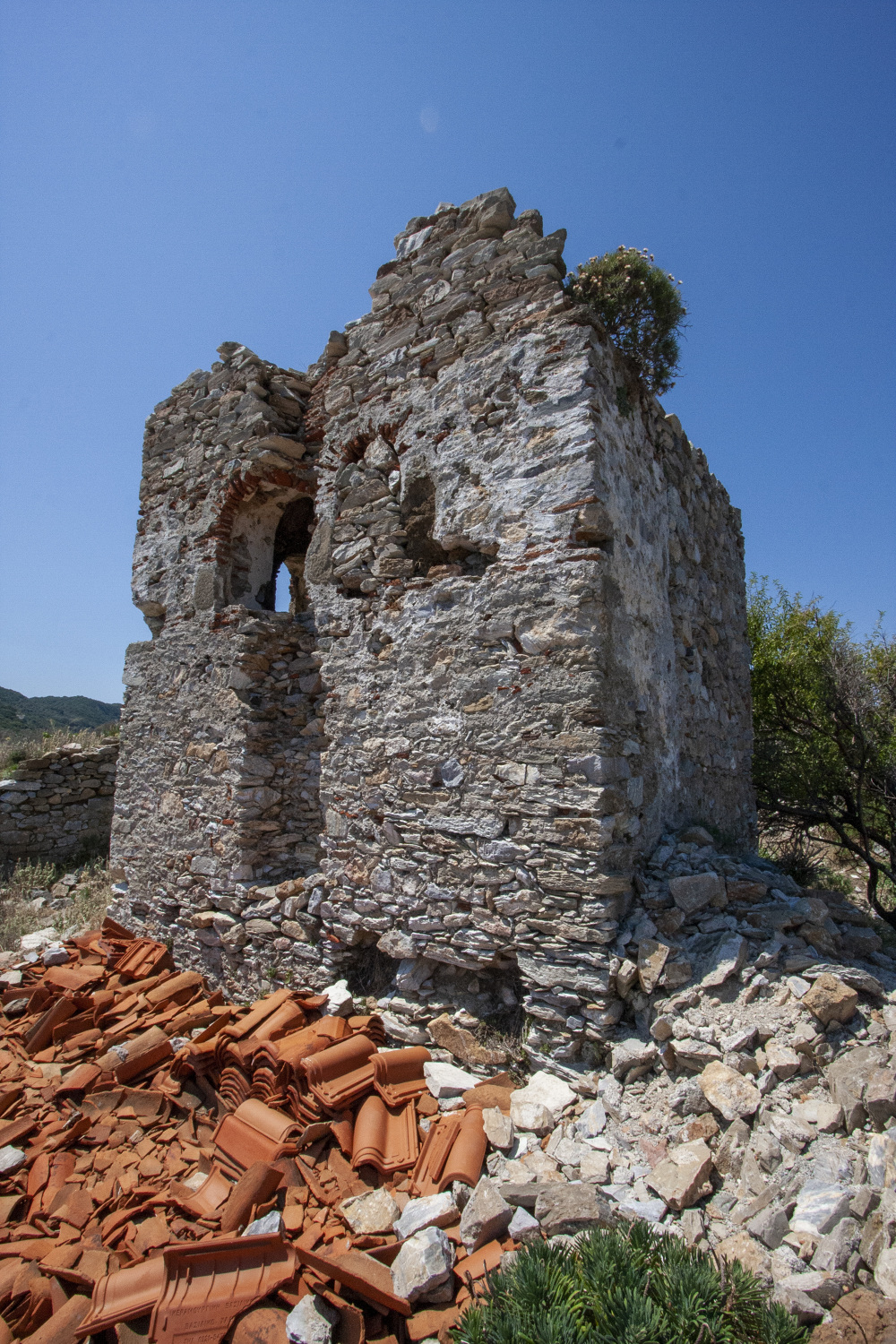 Restoration of the buildings in the area Castle of Skiathos - Themelis ...