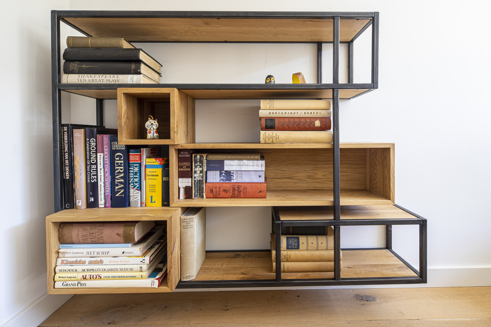 Oak_Iron Cubes - Femke van Leeuwen