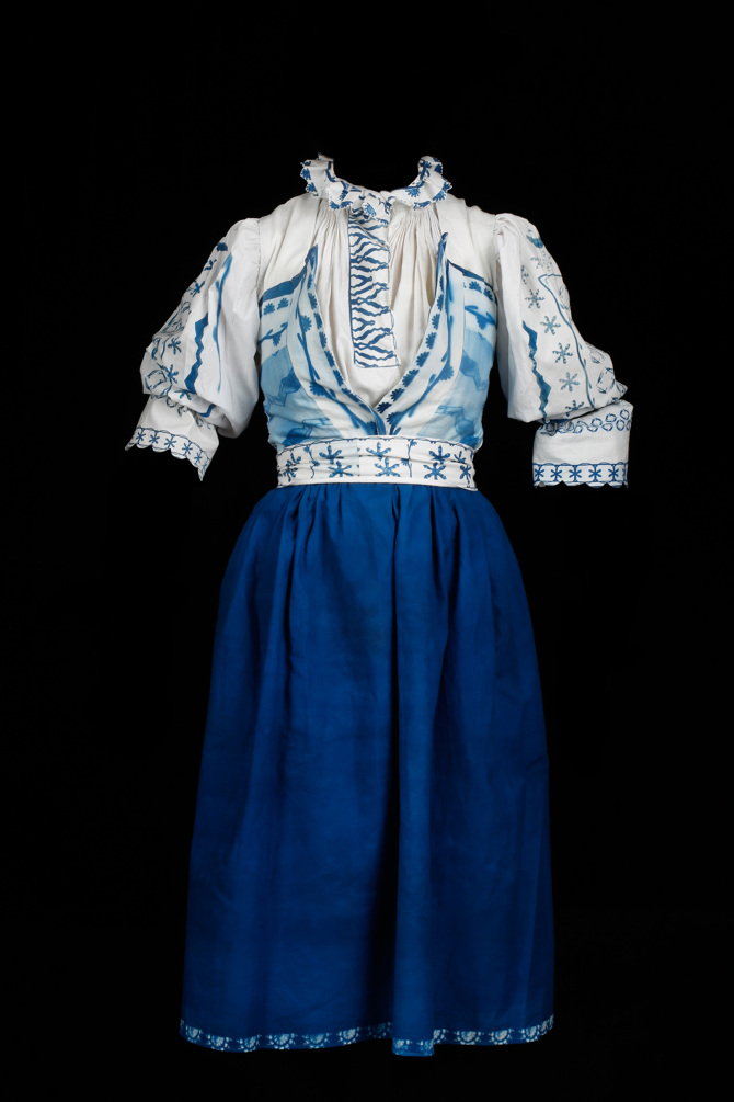 Kroj / Folk dress - luciakuklis