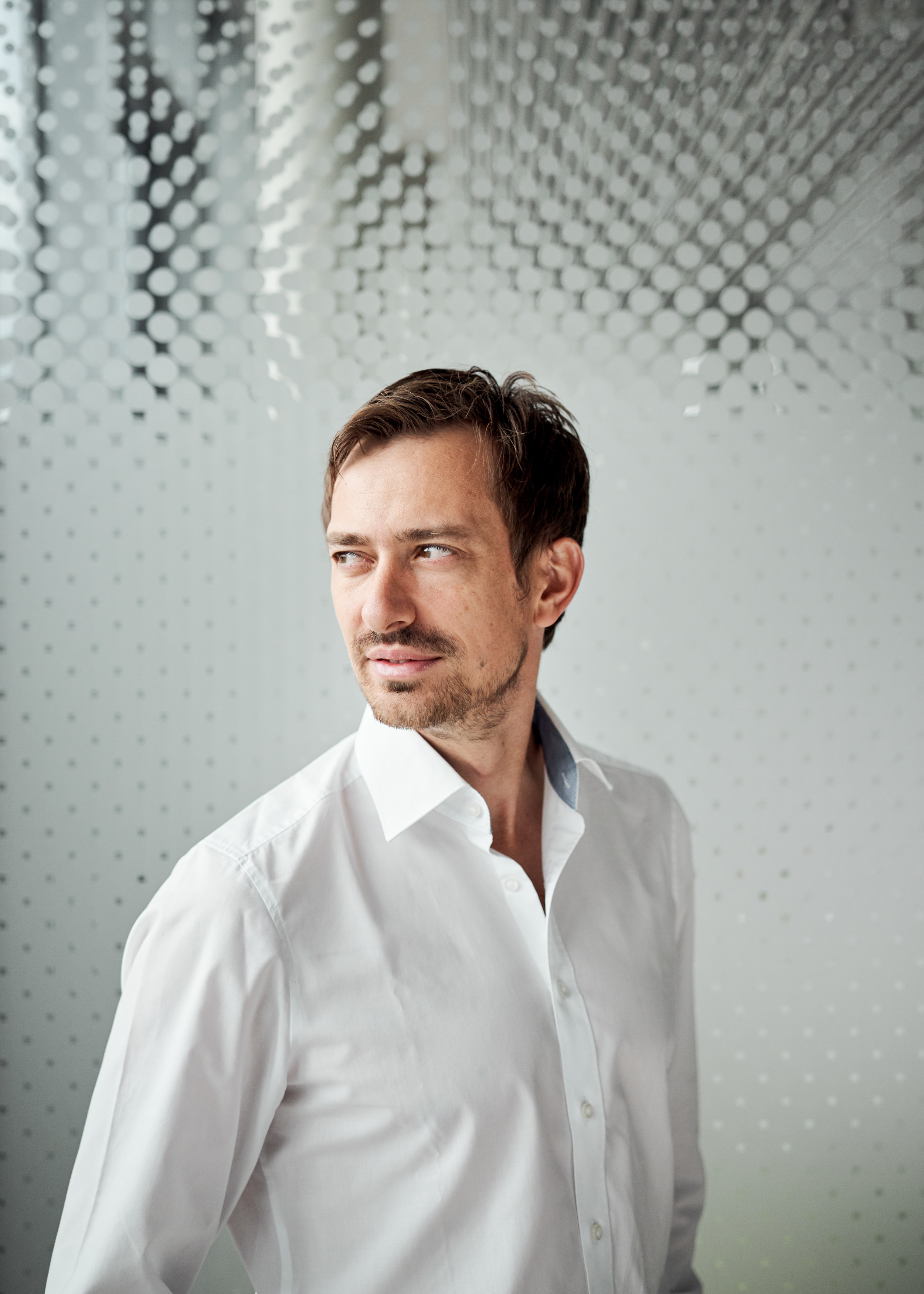 Dr. rer. nat. Dominik Lausch - www.eliashassos.de