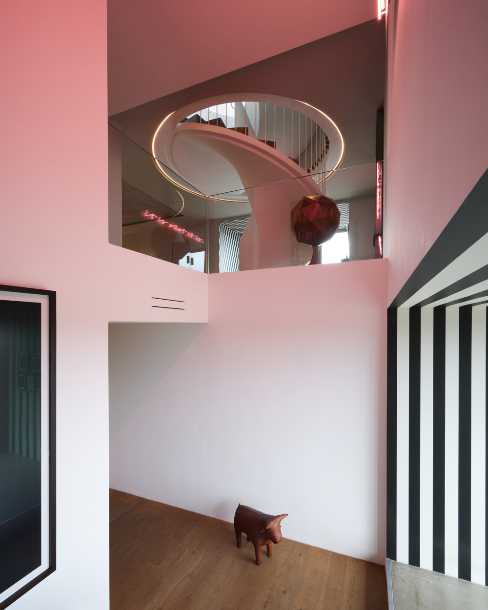 From Bunker to “Shelter Deluxe” - www.eliashassos.de