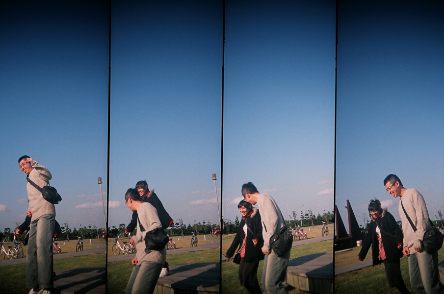 Super Sampler - 菲林相機的初體驗 - 隨著狗掌的節奏漫步城市