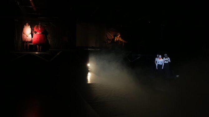 UNE IPHIGÉNIE - d'après les œuvres de Racine et Euripide - Clara Cirera