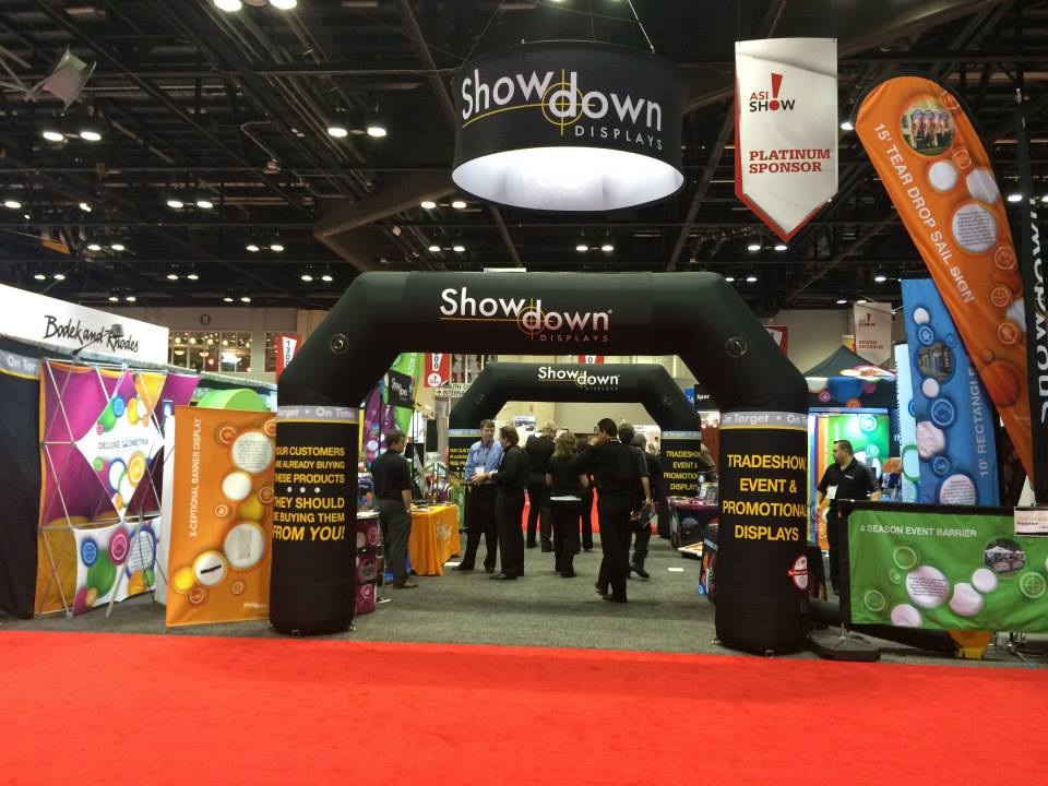 Showdown Displays - www.hollywinndesign.com