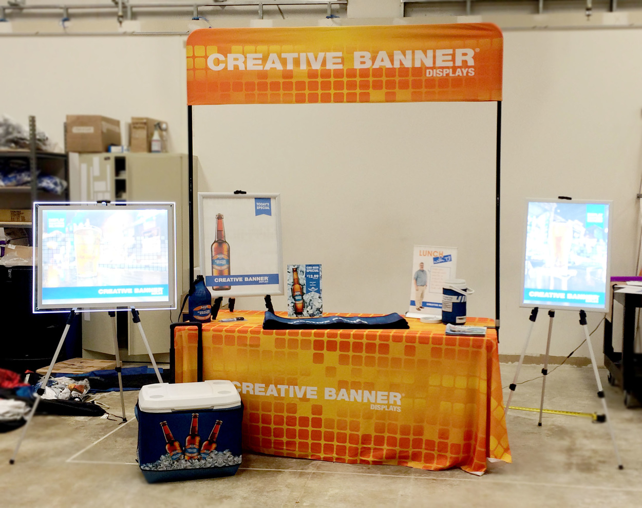 MWBA Trade Show Booth - www.hollywinndesign.com