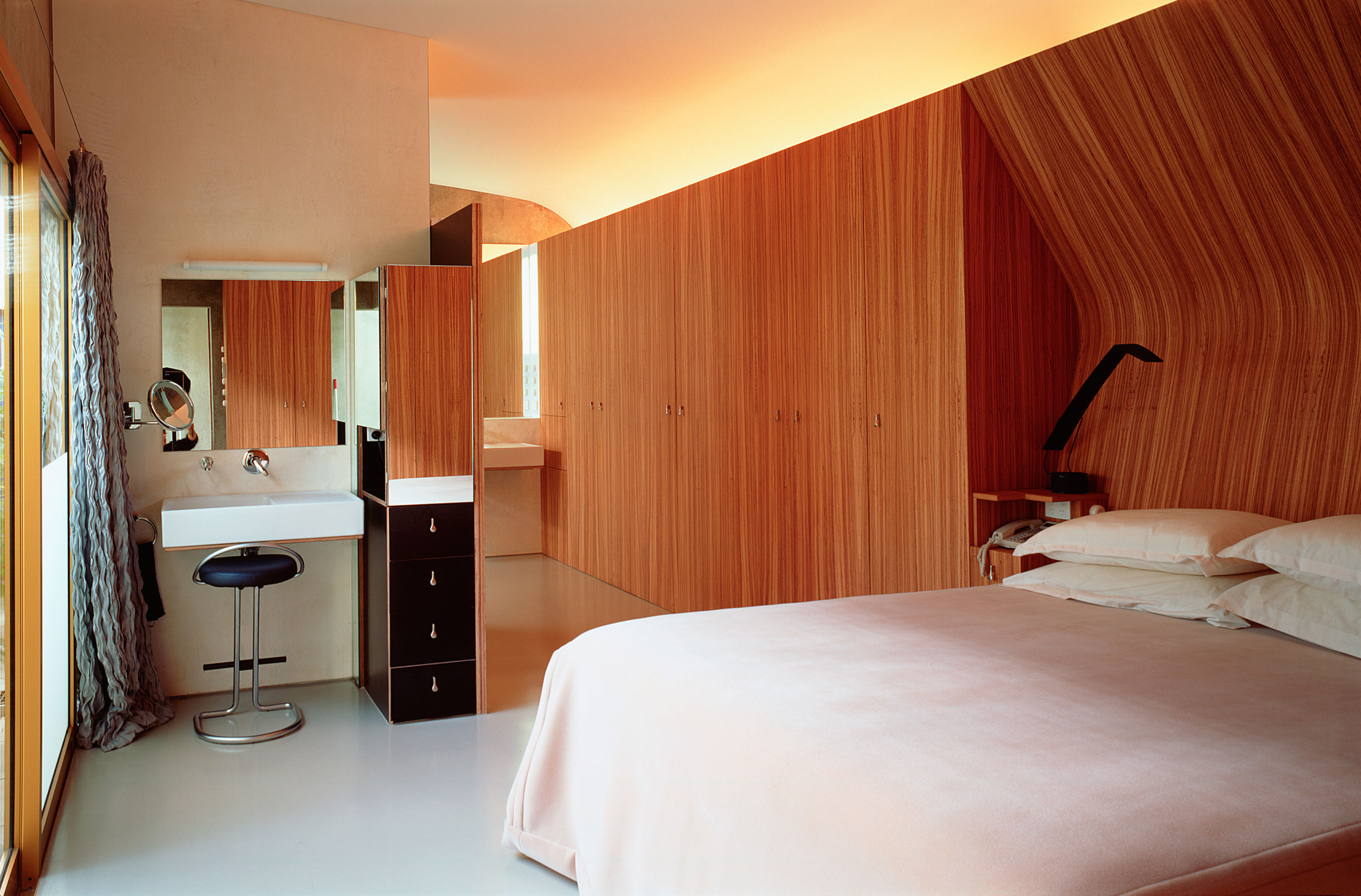 Poll House - Gary Marinko Architects