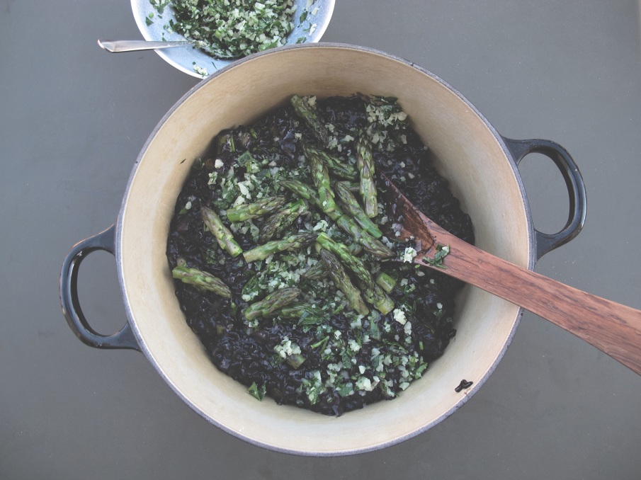 Svartrisrisotto med sparris - Wednesday Soup