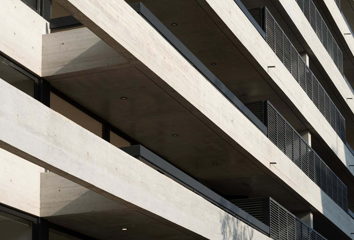 Edificio Jardín de Riveros - www.germanlamarcaclaro.cl