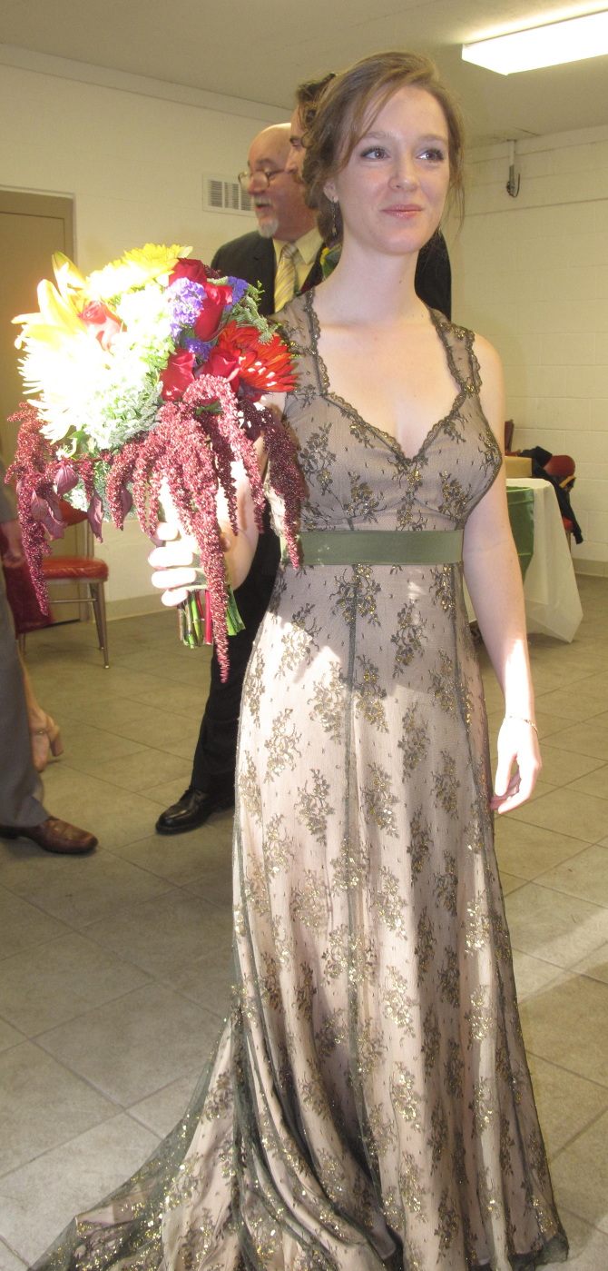 Kate's Wedding Dress - Olivia Ball