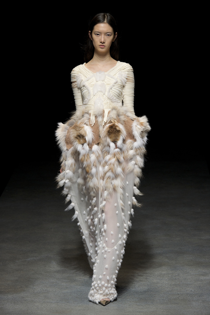 Yiqing Yin Couture FW 14 - Marlène Mangin