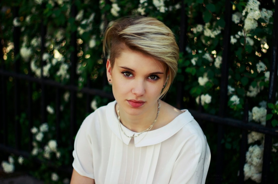 Esther - clemenceleclerc