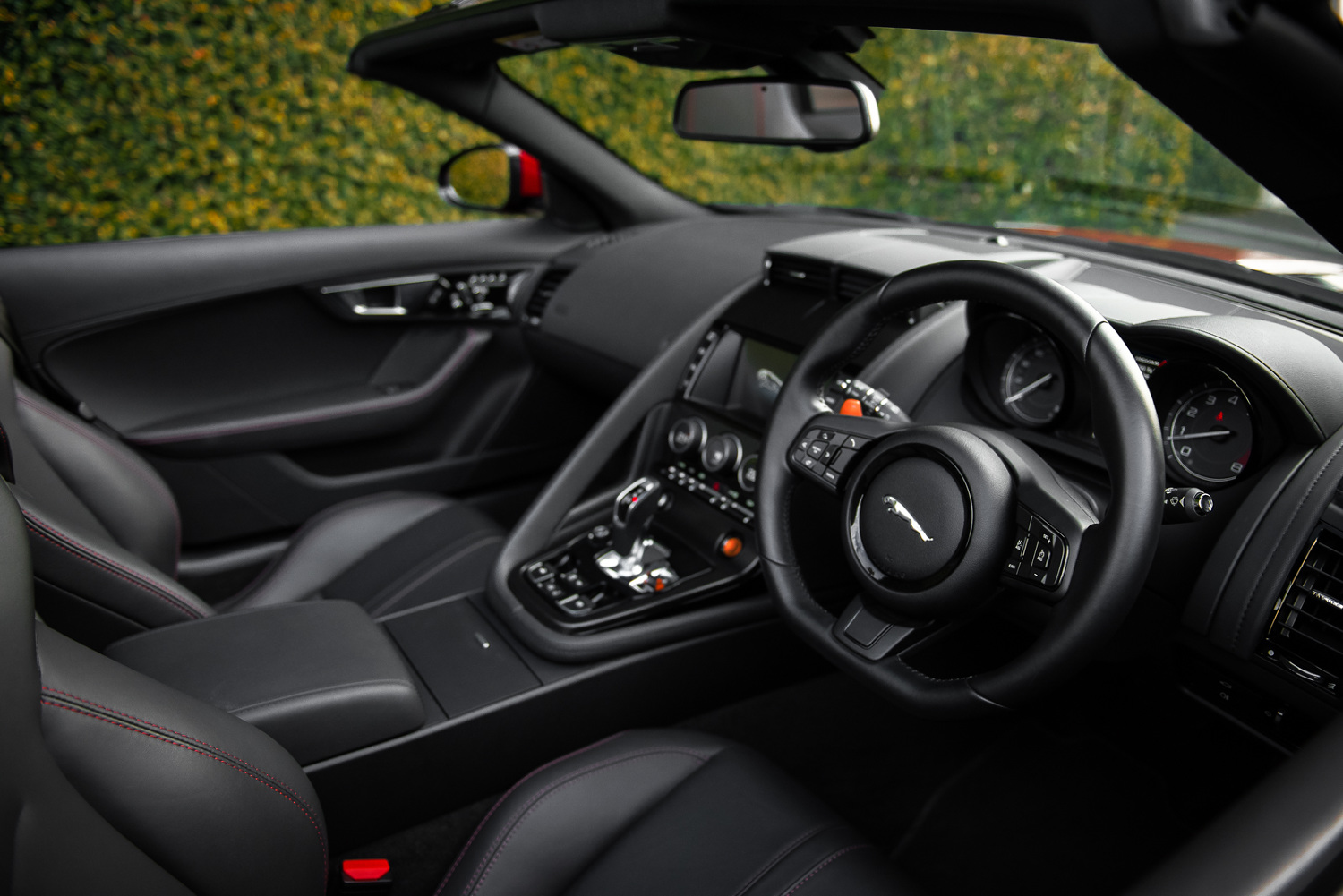 2015 Jaguar F-Type V8S - onpoint