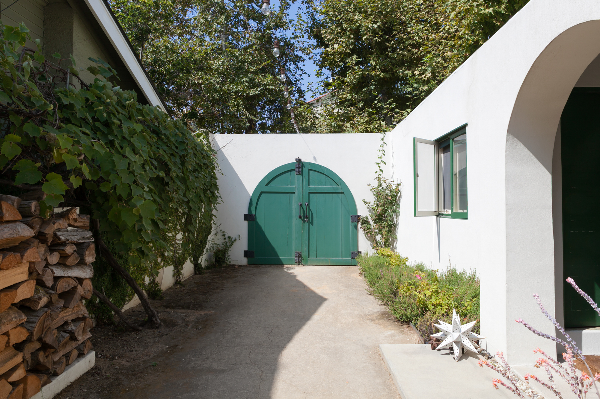 MORGAN HOUSE, CA - Yorgos Efthymiadis