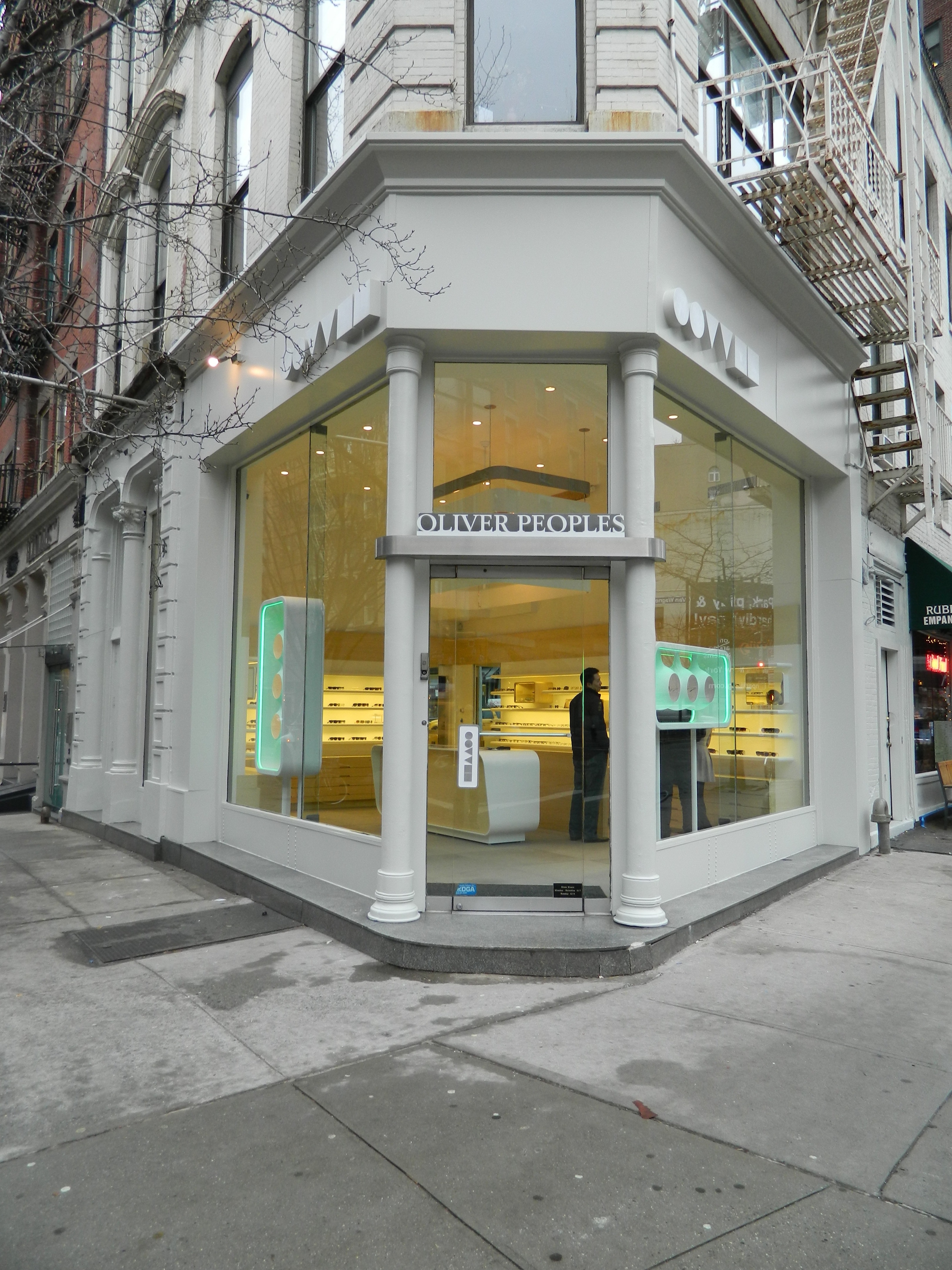 Oliver Peoples SoHo Retail Store - KEITH R BERRY