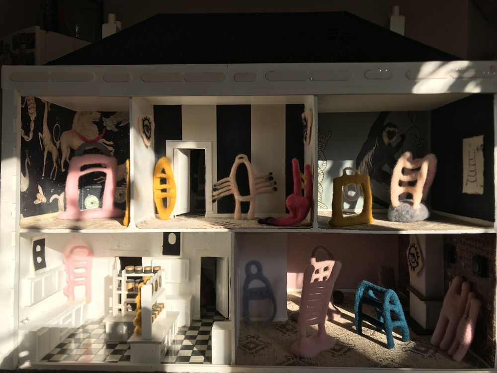 Small House Gallery - Eldi Dundee, Visual & Performing Artist ...