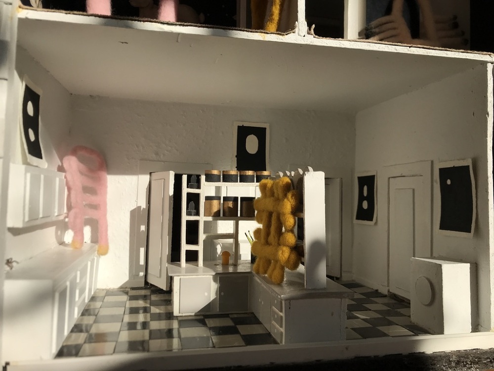 Small House Gallery - Eldi Dundee, Visual & Performing Artist ...