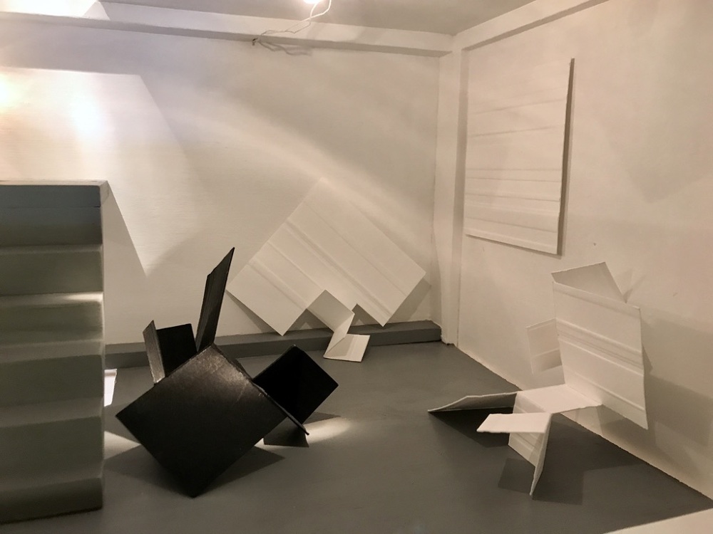 Small House Gallery - Eldi Dundee, Visual & Performing Artist ...