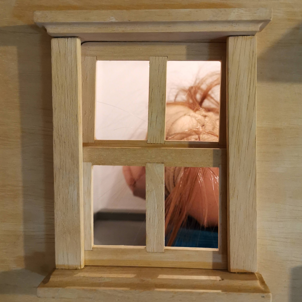 Small House Gallery - Eldi Dundee, Visual & Performing Artist ...