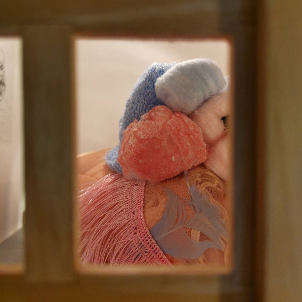 Small House Gallery - Eldi Dundee, Visual & Performing Artist ...