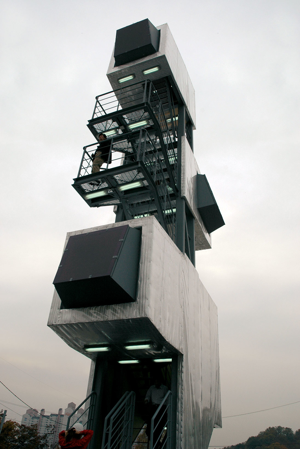 2005_Misfit tower - Didier Fiuza Faustino