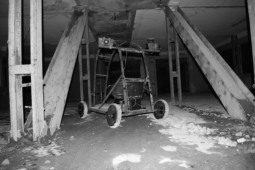 2010_Exploring dead buildings - Didier Fiuza Faustino