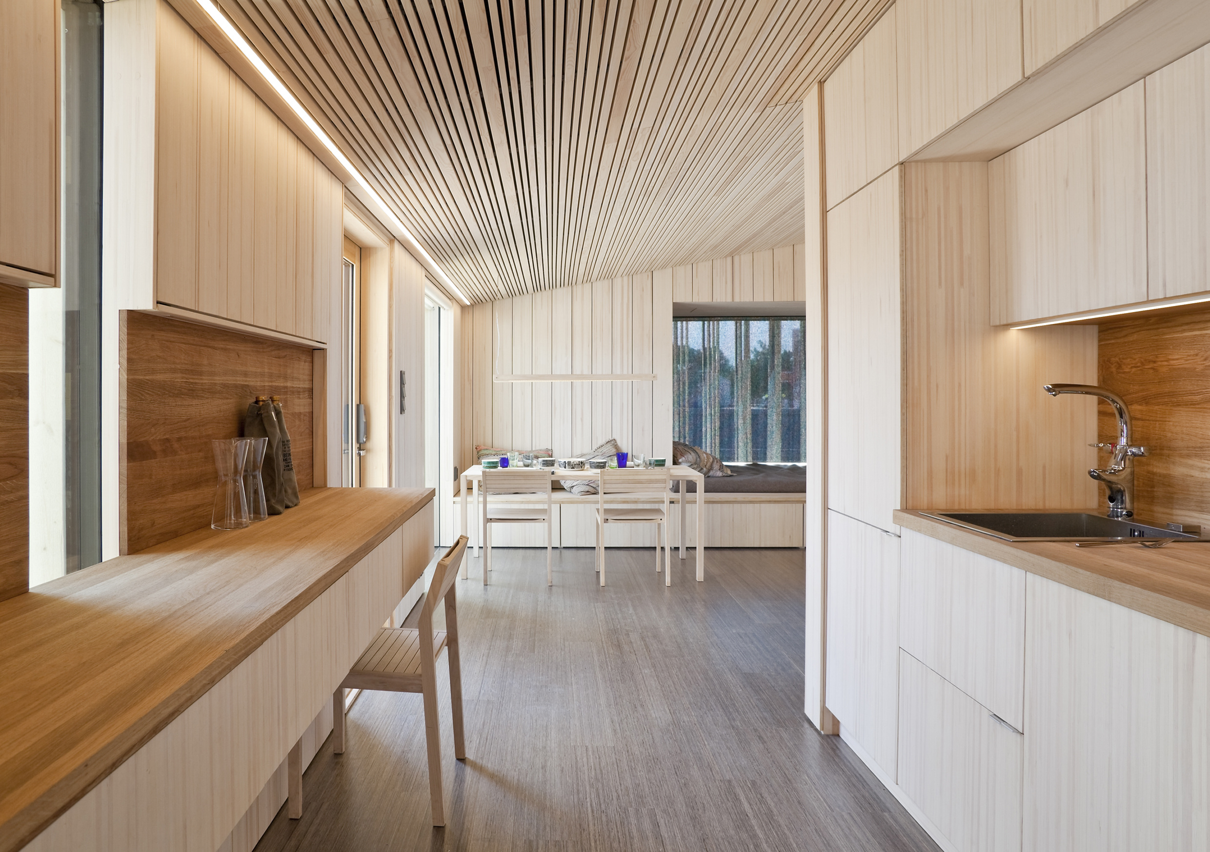 Luukku House - www.thomasrandallpage.com