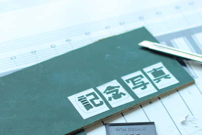 紀 念 写 真 - Vivi Mak