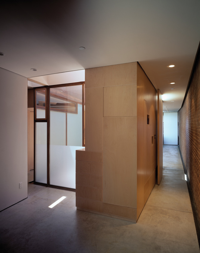 Urban Interface Loft - Dean/Wolf Architects