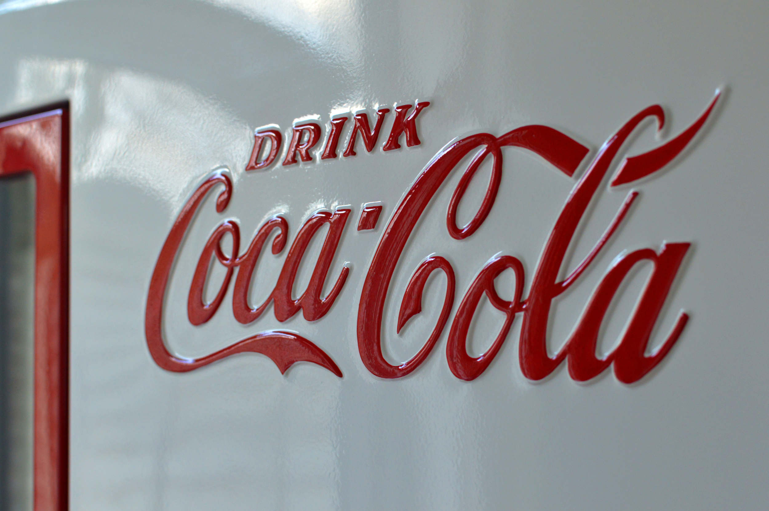 Coca-Cola Vending Machine - www.signwritingjack.com