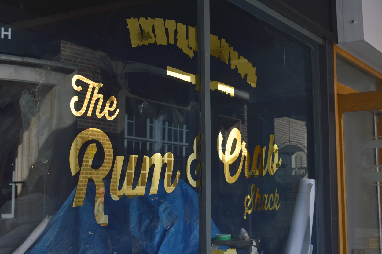 The Rum & Crab Shack Exeter - www.signwritingjack.com