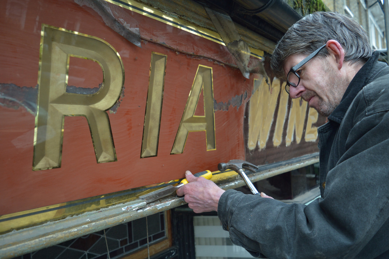 Victoria Wine Co Rennovation - www.signwritingjack.com