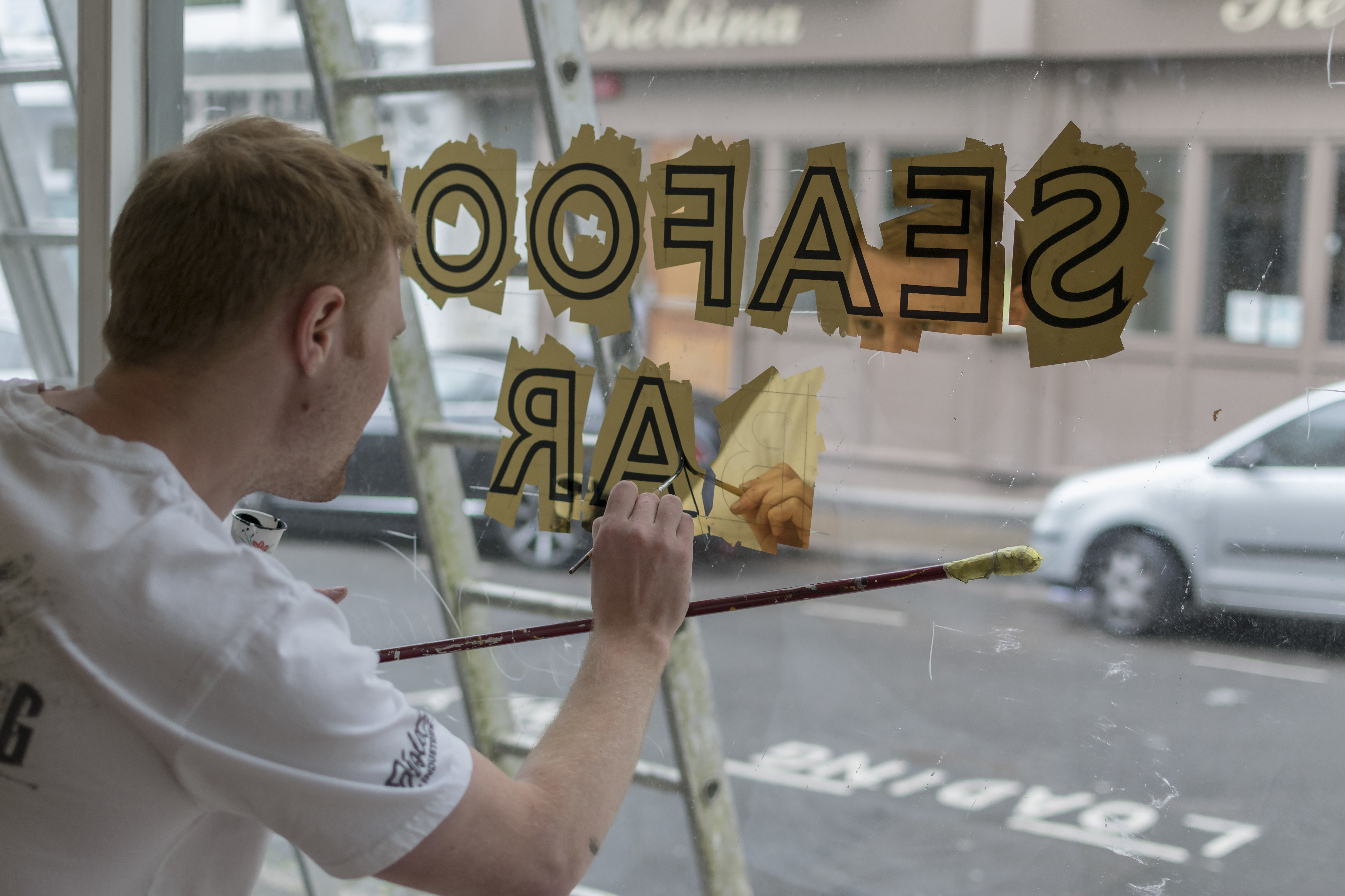 Bourne's Fishmongers - www.signwritingjack.com