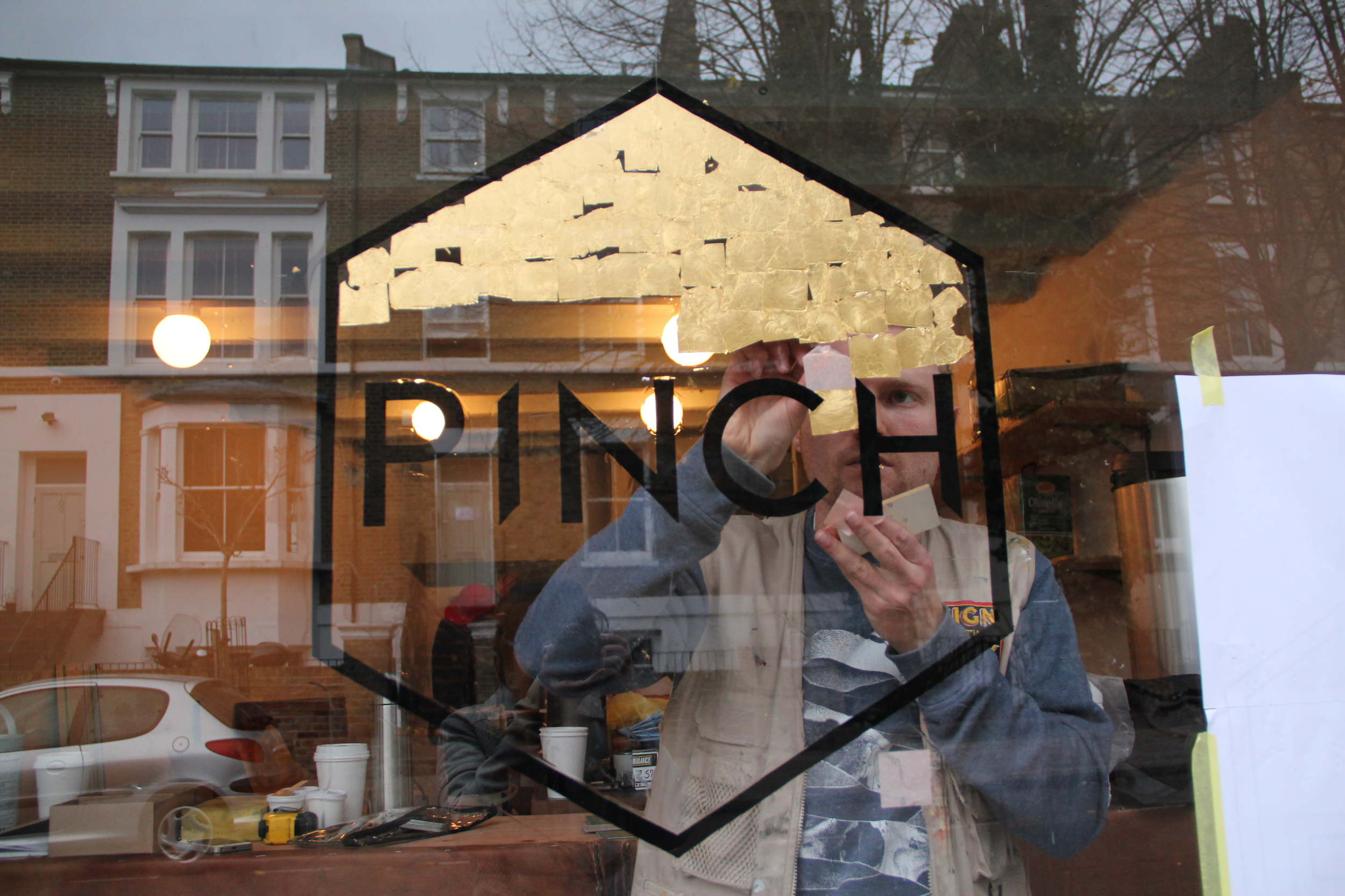 Pinch Distressed Gilding - www.signwritingjack.com
