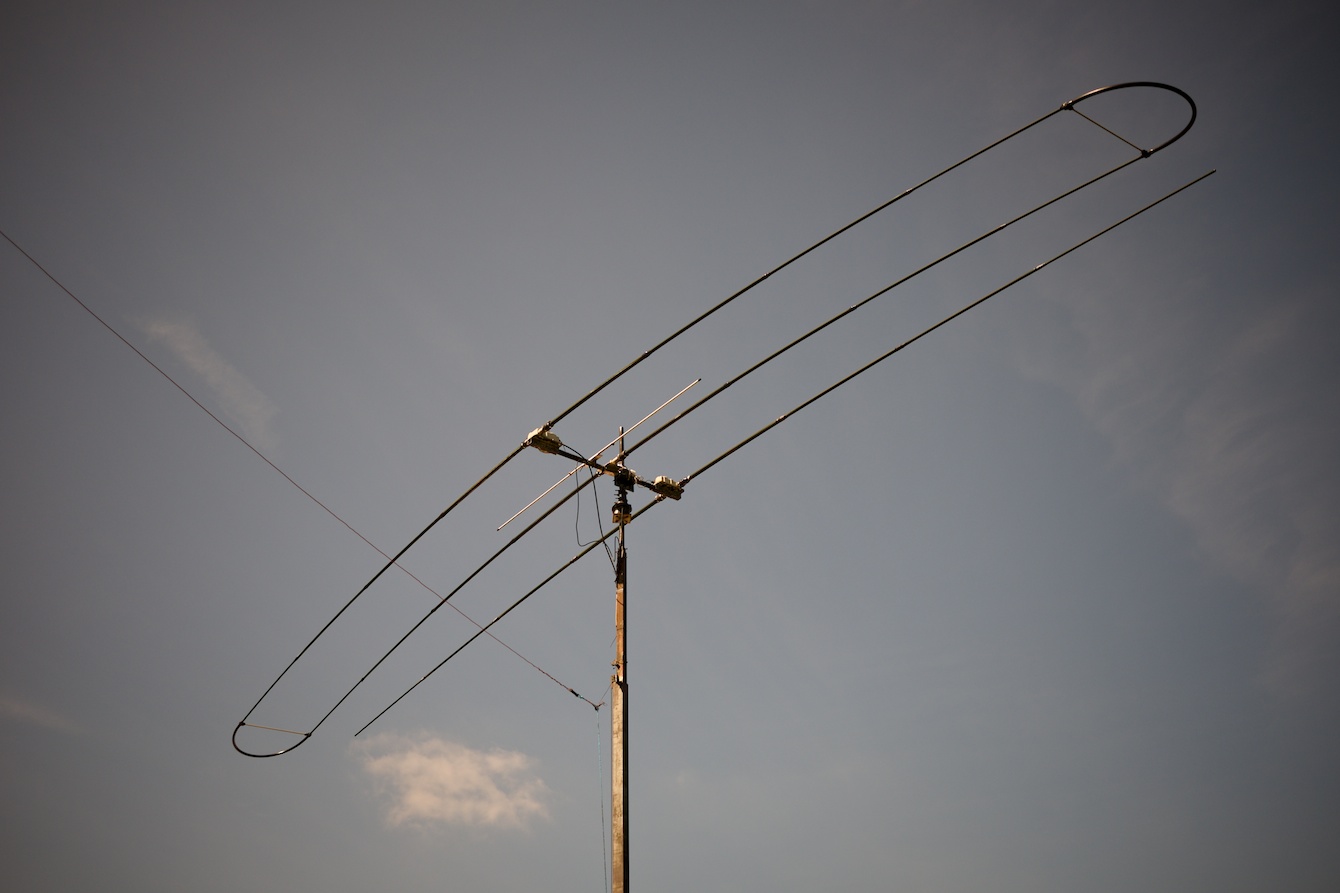 antennas & power lines - oi-io