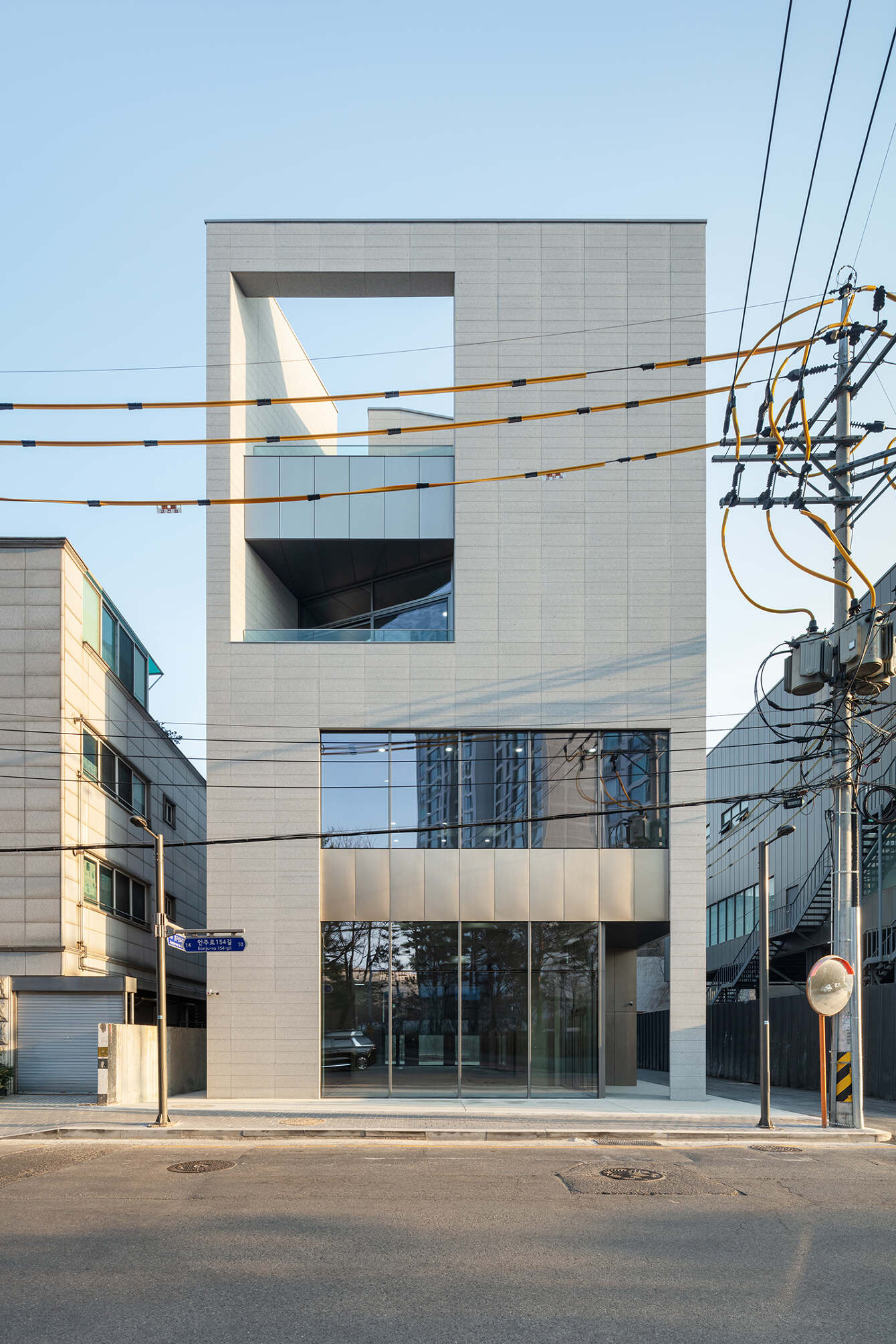 The Plastic - N.E.E.D. Architecture