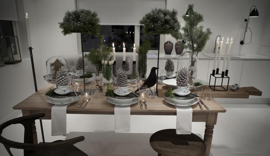 christmas table - Richard Ribe