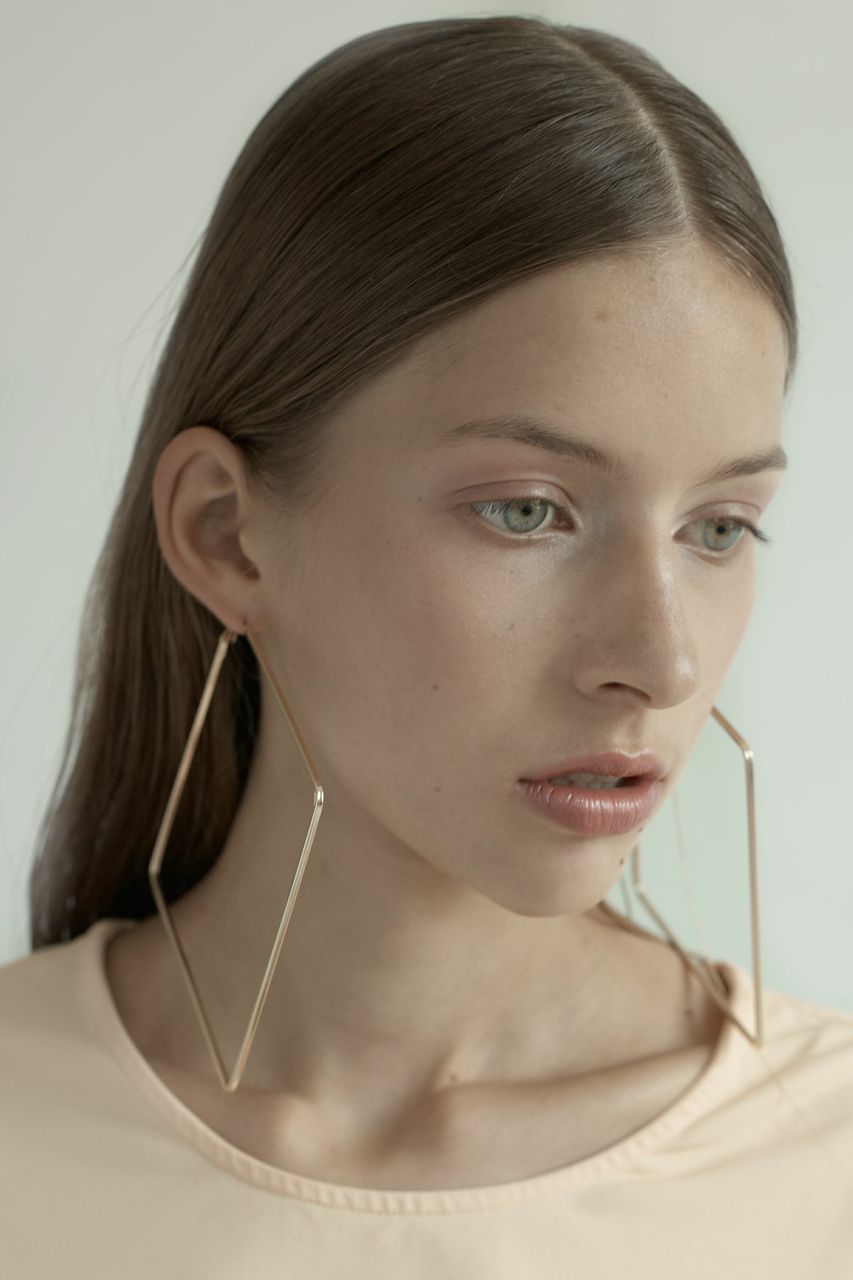 Contradiction - Whitelies Magazine - october 2014 - catharinagerekos