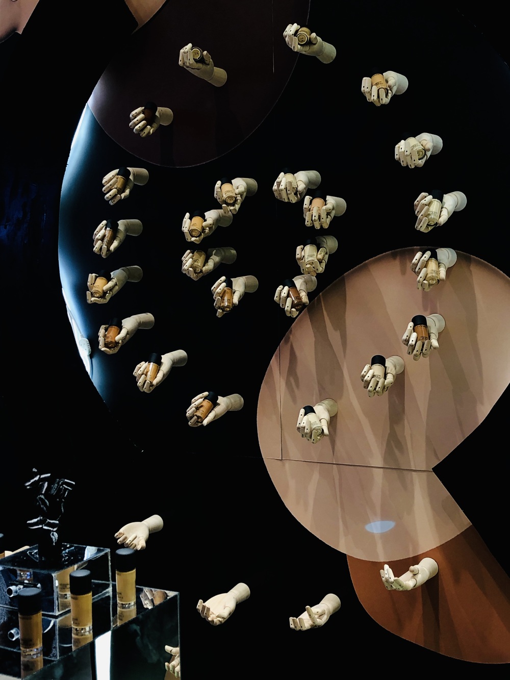 MAC Cosmetics, Campaign Installations - Nicholasongstudio