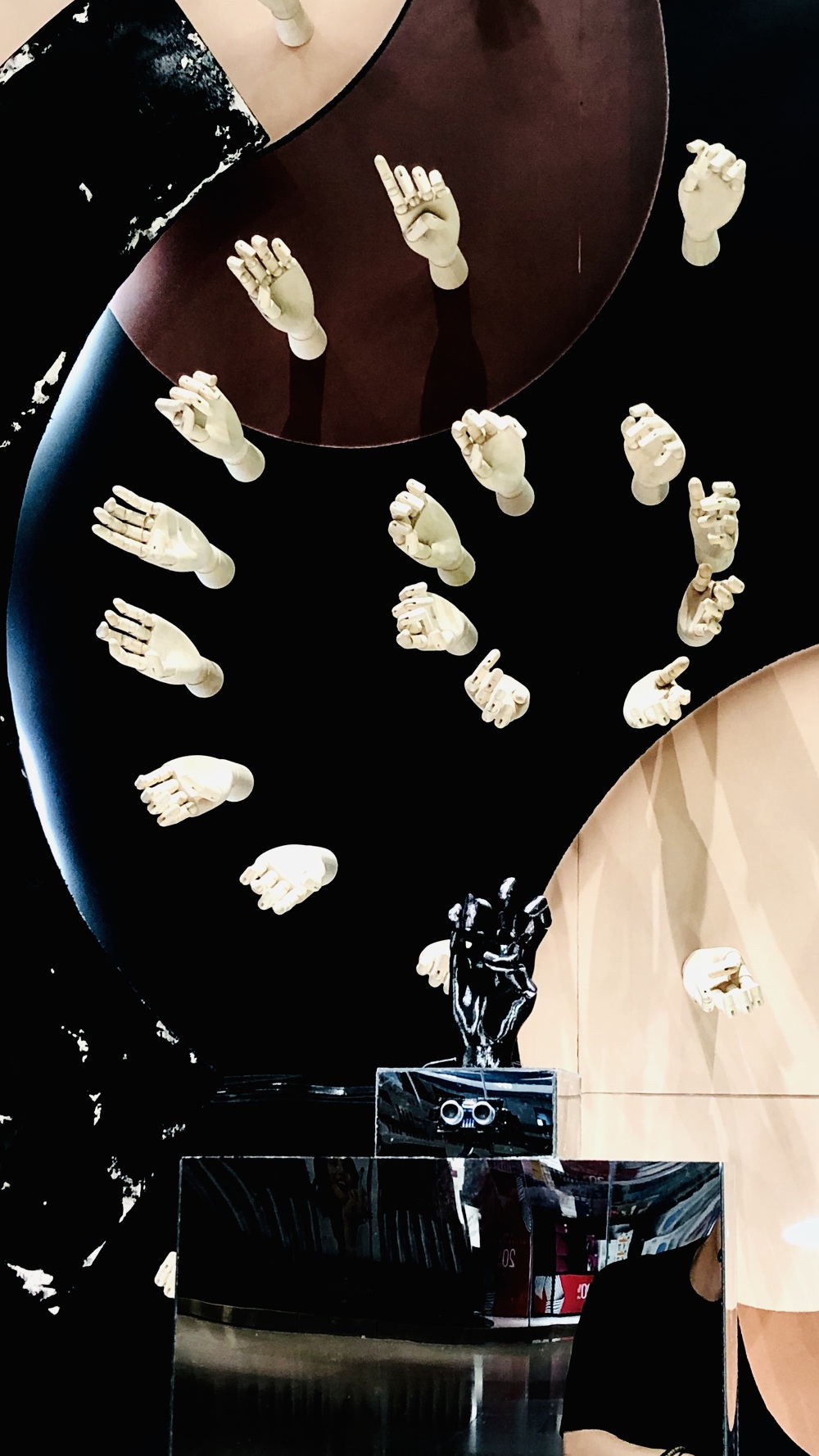 MAC Cosmetics, Campaign Installations - Nicholasongstudio